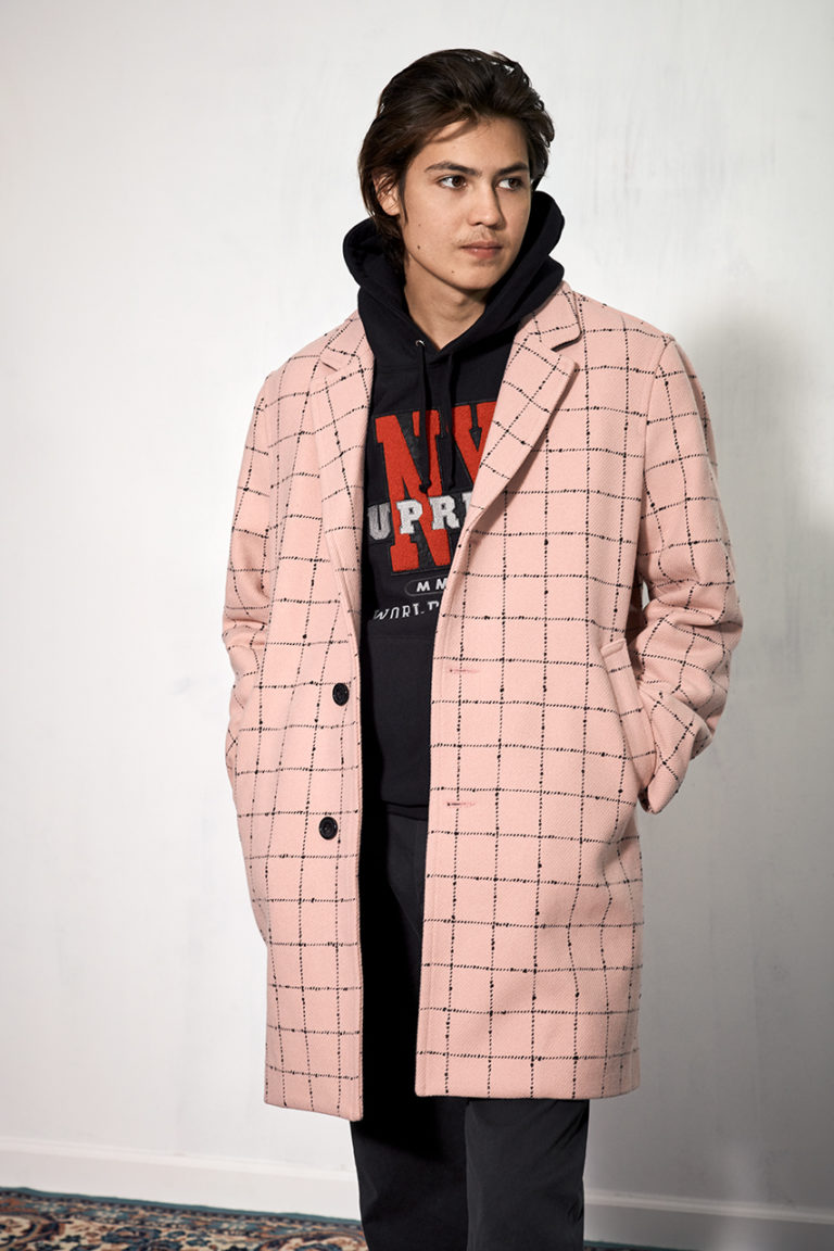 Take A Look at Supreme’s Autumn/Winter 2018 Editorial Lookbook – PAUSE ...