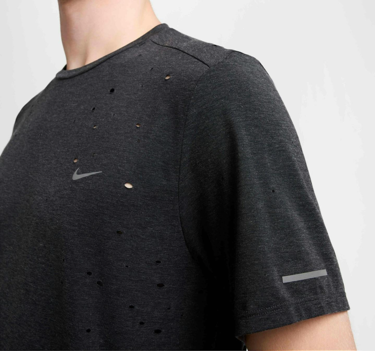 Nike Under Fire for Allegedly Copying Satisfy Design – PAUSE Online ...